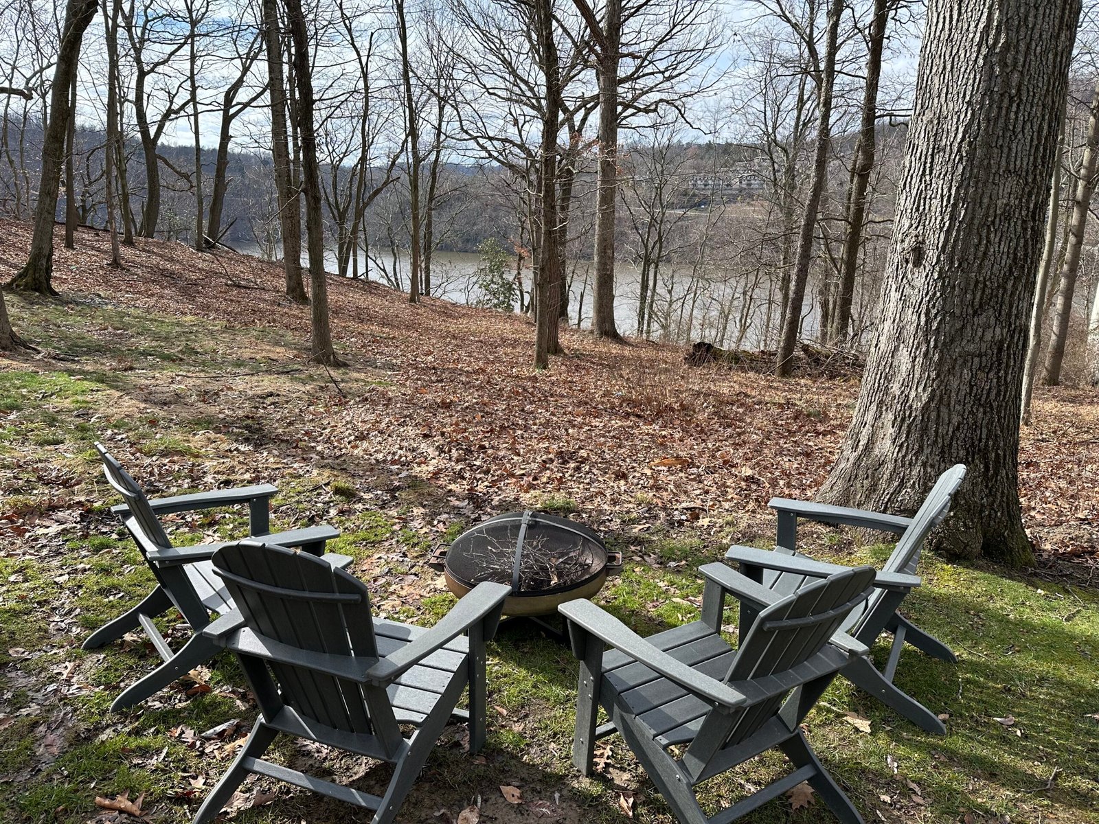 7 Reasons to Stay at The Escape Pod at Cheat Lake